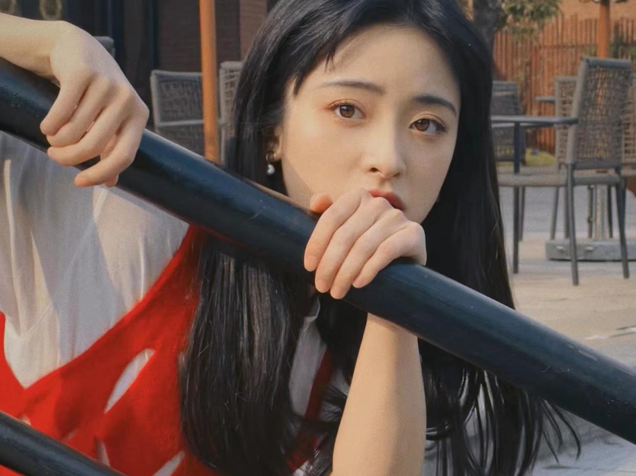 Chen Zheyuan wants to play the school play all over?[Her little pear ...