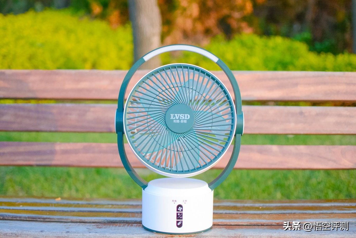Good looks + built-in battery + circulating air: the first review of ...