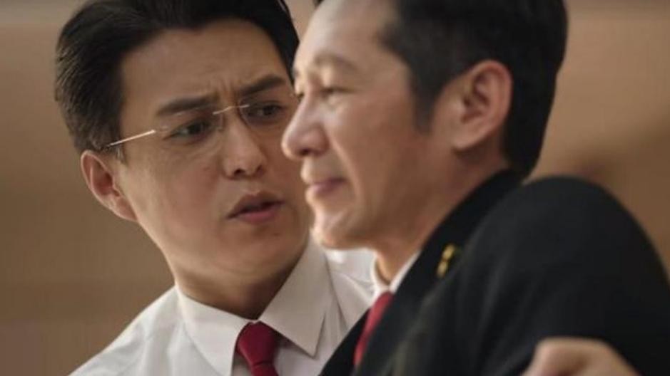 If you only wink, don't act, the three veteran actors in "The Bottom ...