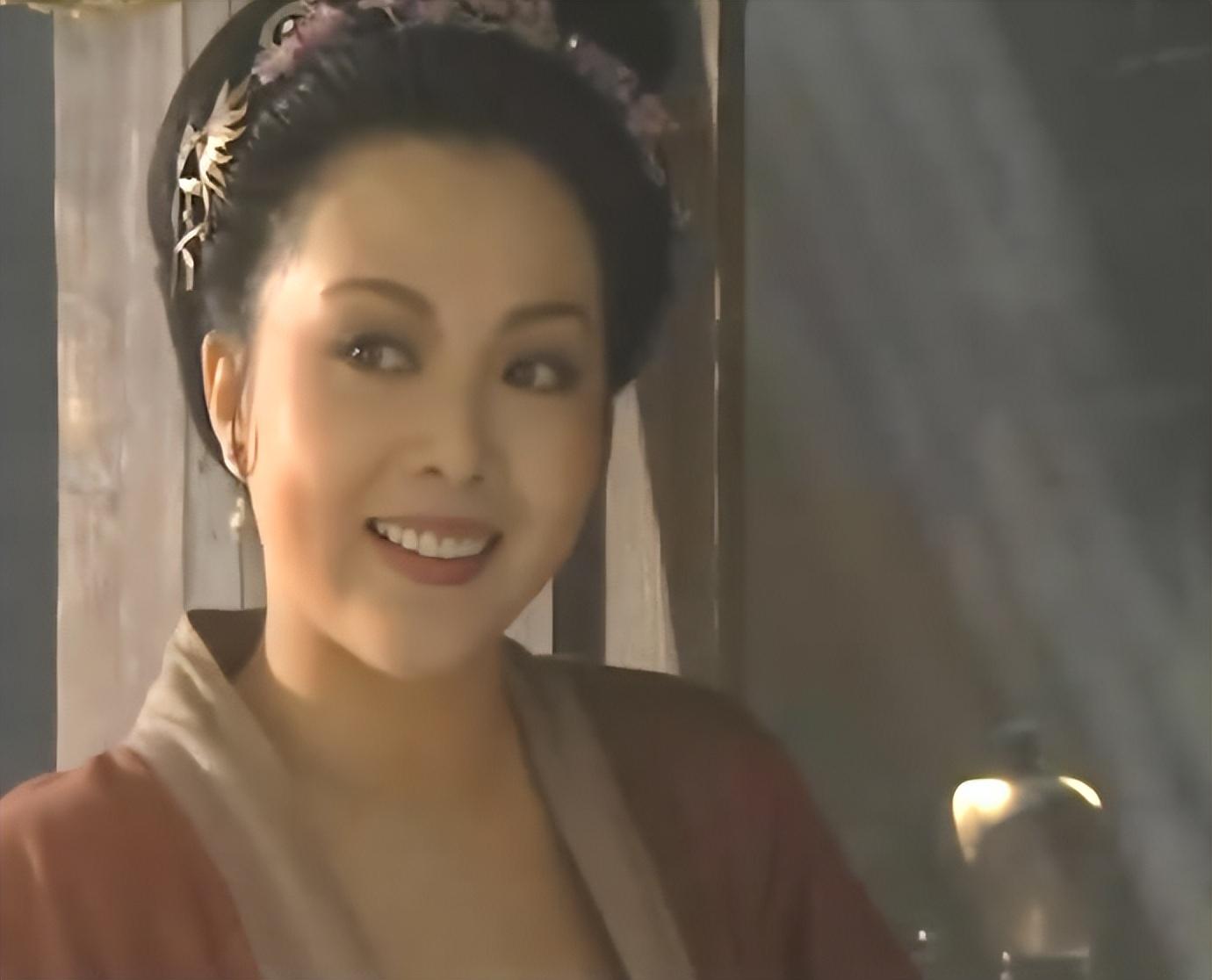 Famous actor Liang Li: remarried with her son, carried the coffin for her ex-husband who passed ...