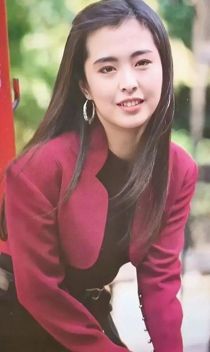 Star nostalgia series picture wallpaper ~ Joey Wang - iNEWS