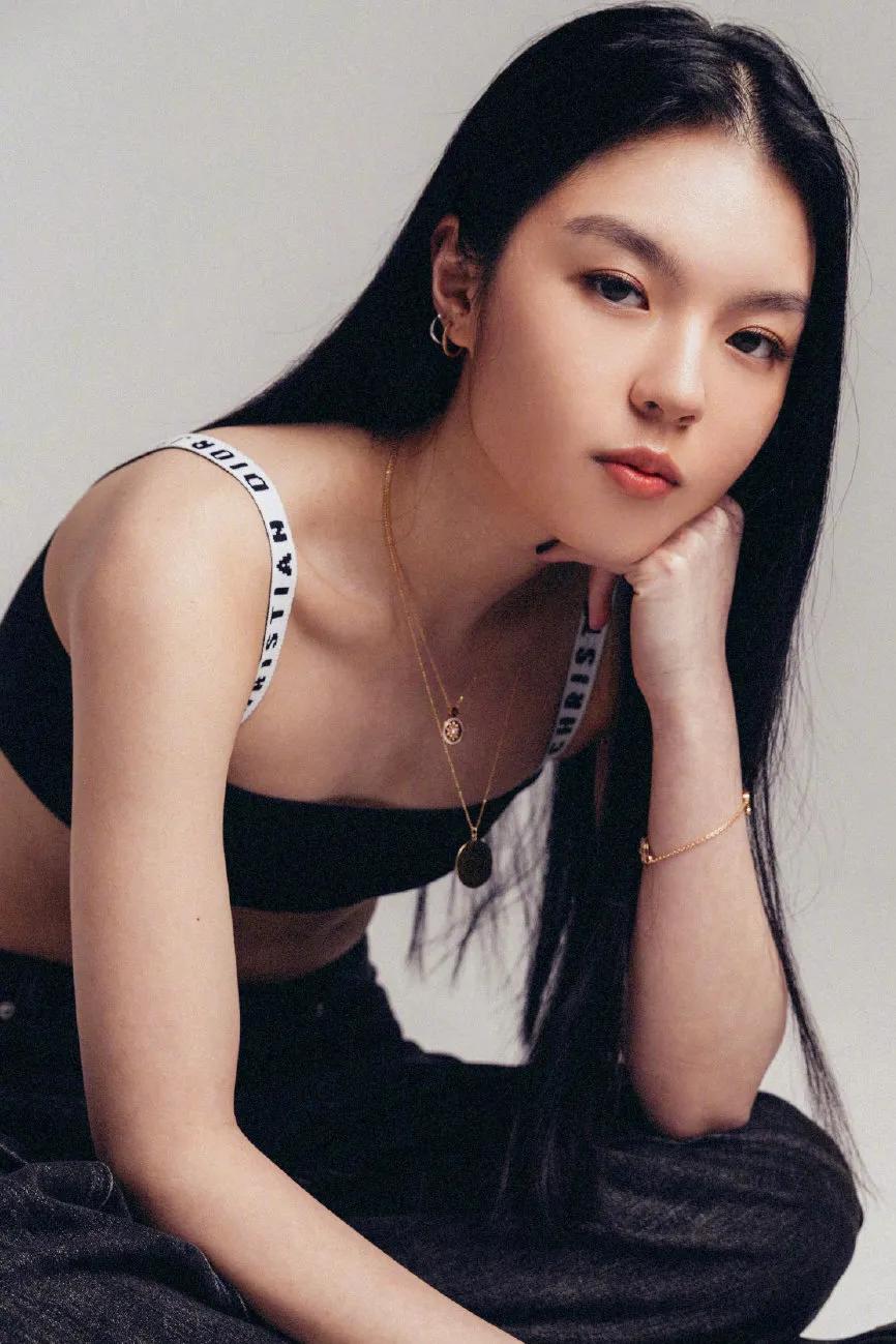 The second generation of stars is really rampant! Li Yong's daughter also wants to enter the ...