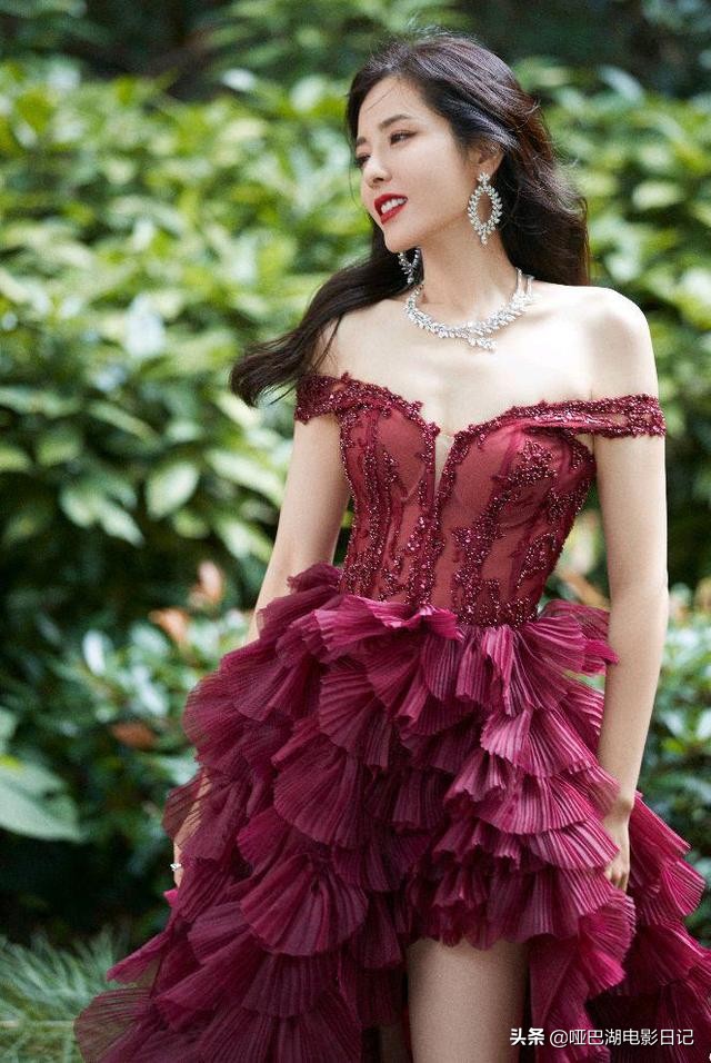 Zeng Li is so beautiful - iNEWS