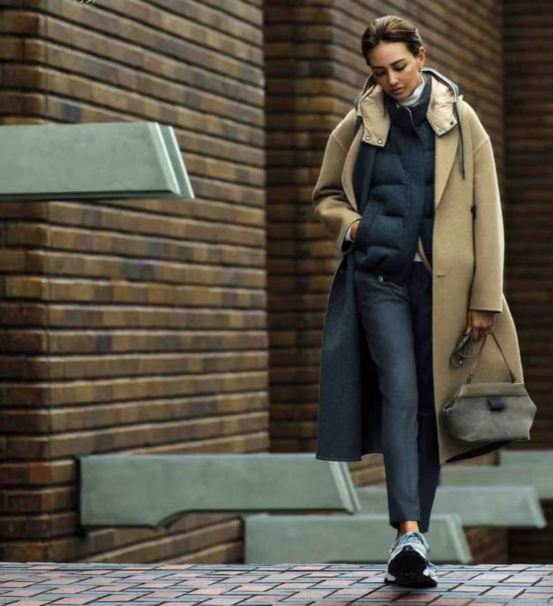 I'm sorry, you are not missing clothes!Don't understand "one clothes ...