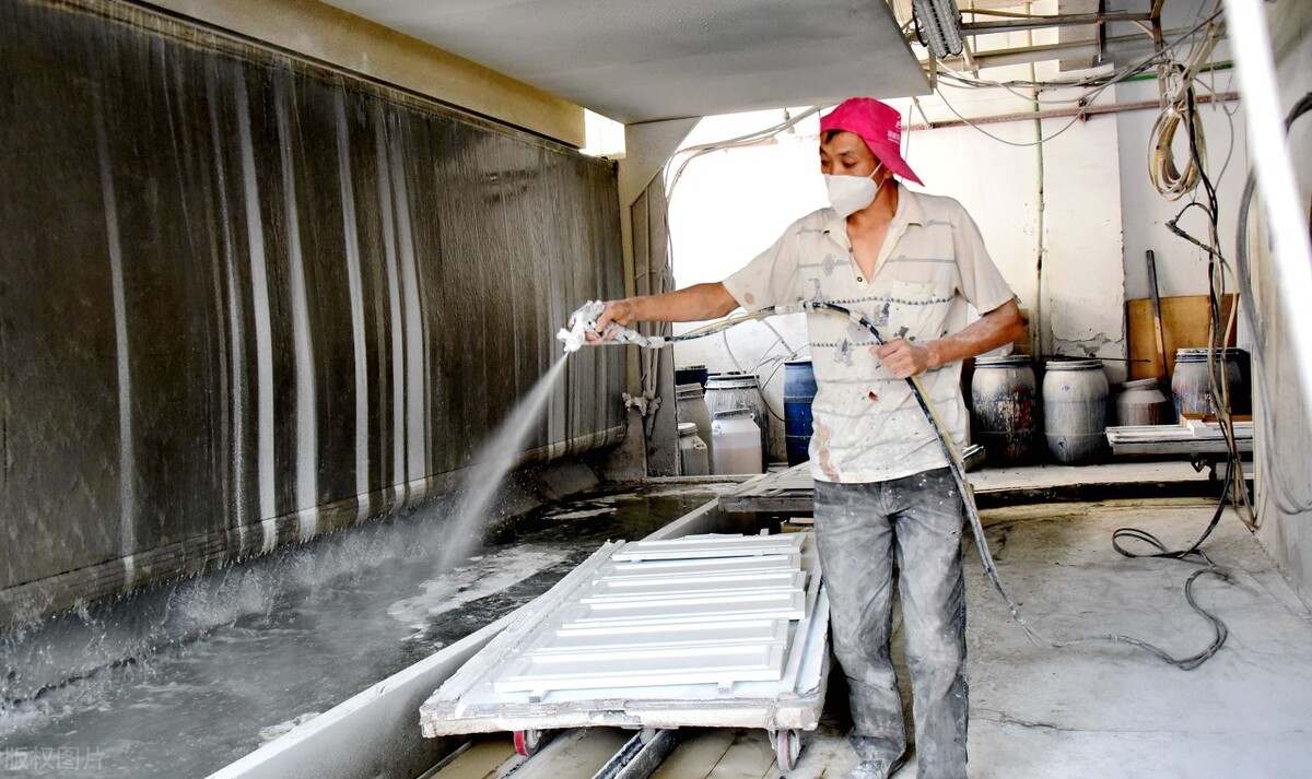 How to deal with the waste water of the spray booth?Divided into 4 ...