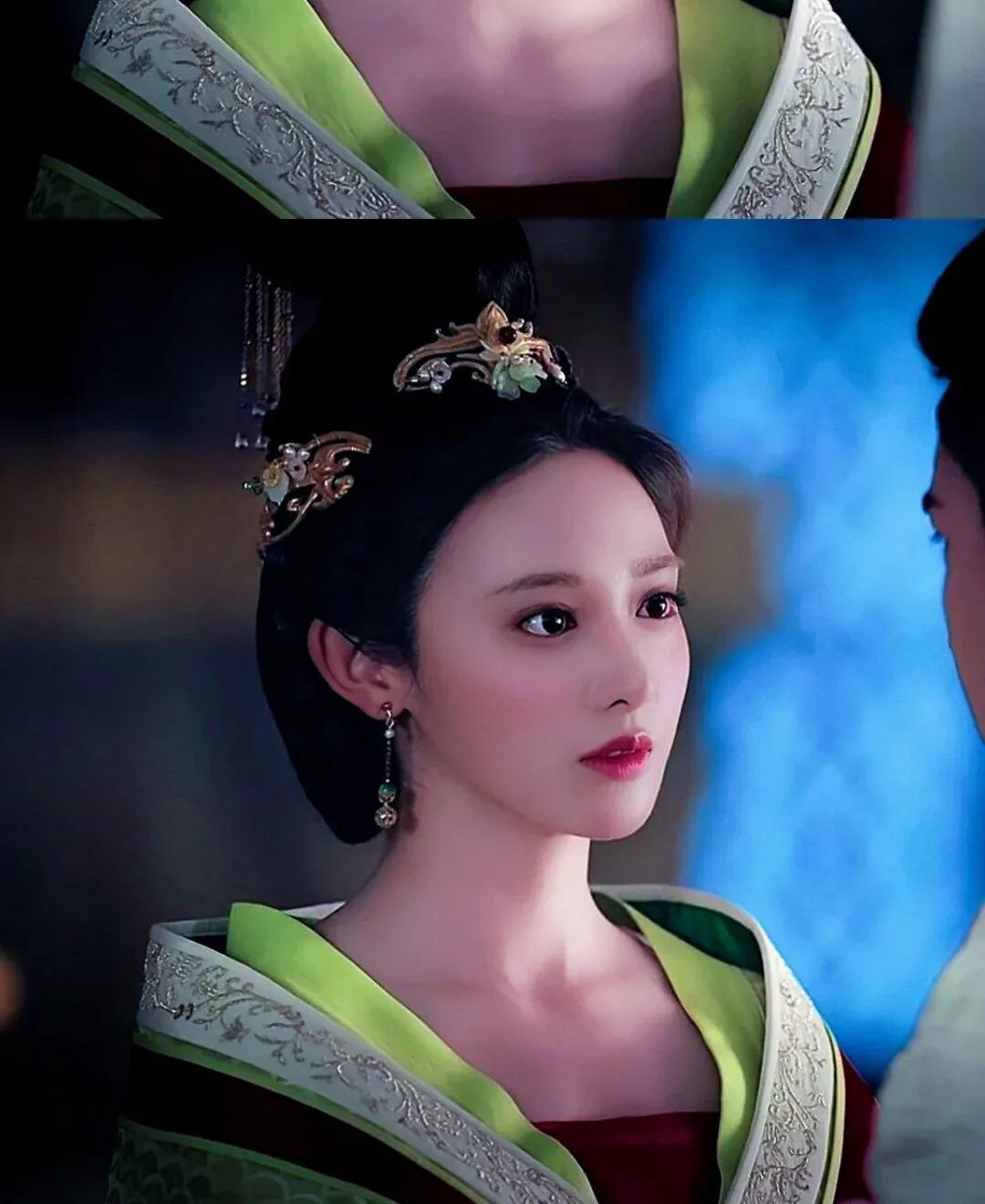 TV series "East Palace" Peng Xiaoran as Qu Xiaofeng - iNEWS