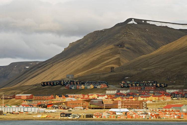 The northernmost city on earth: Longyearbyen - iNEWS