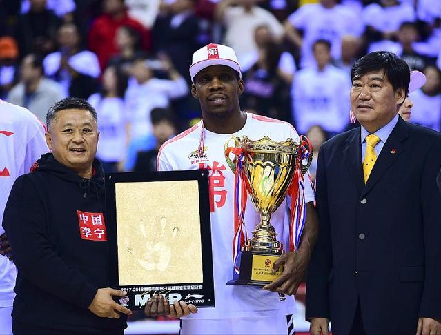 Gong Xiaobin's old team was frustrated, the data of two champions fell ...