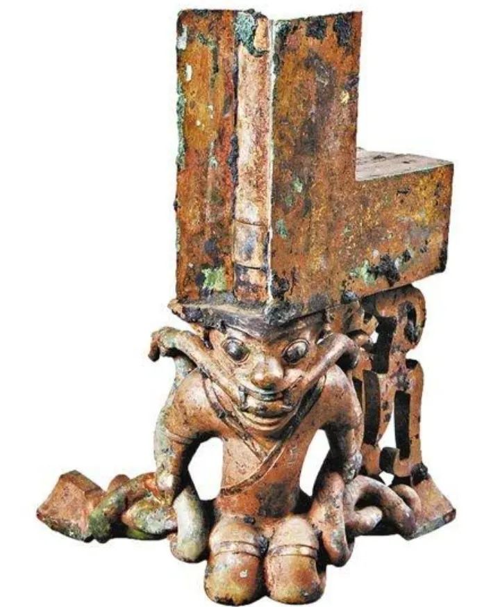 One cultural relic a day: Western Han people play snakes on the bronze ...