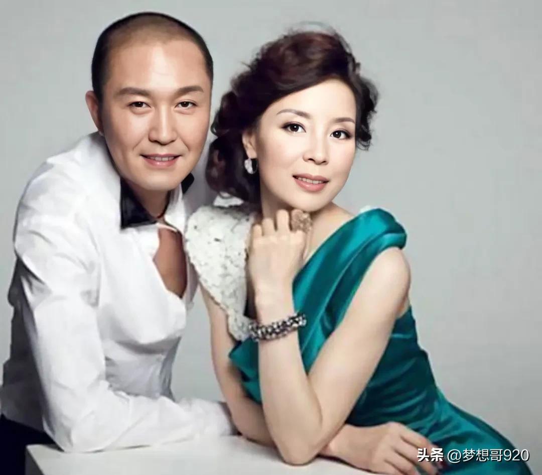 Is there true love in the entertainment industry? Let's look at Wu Gang ...
