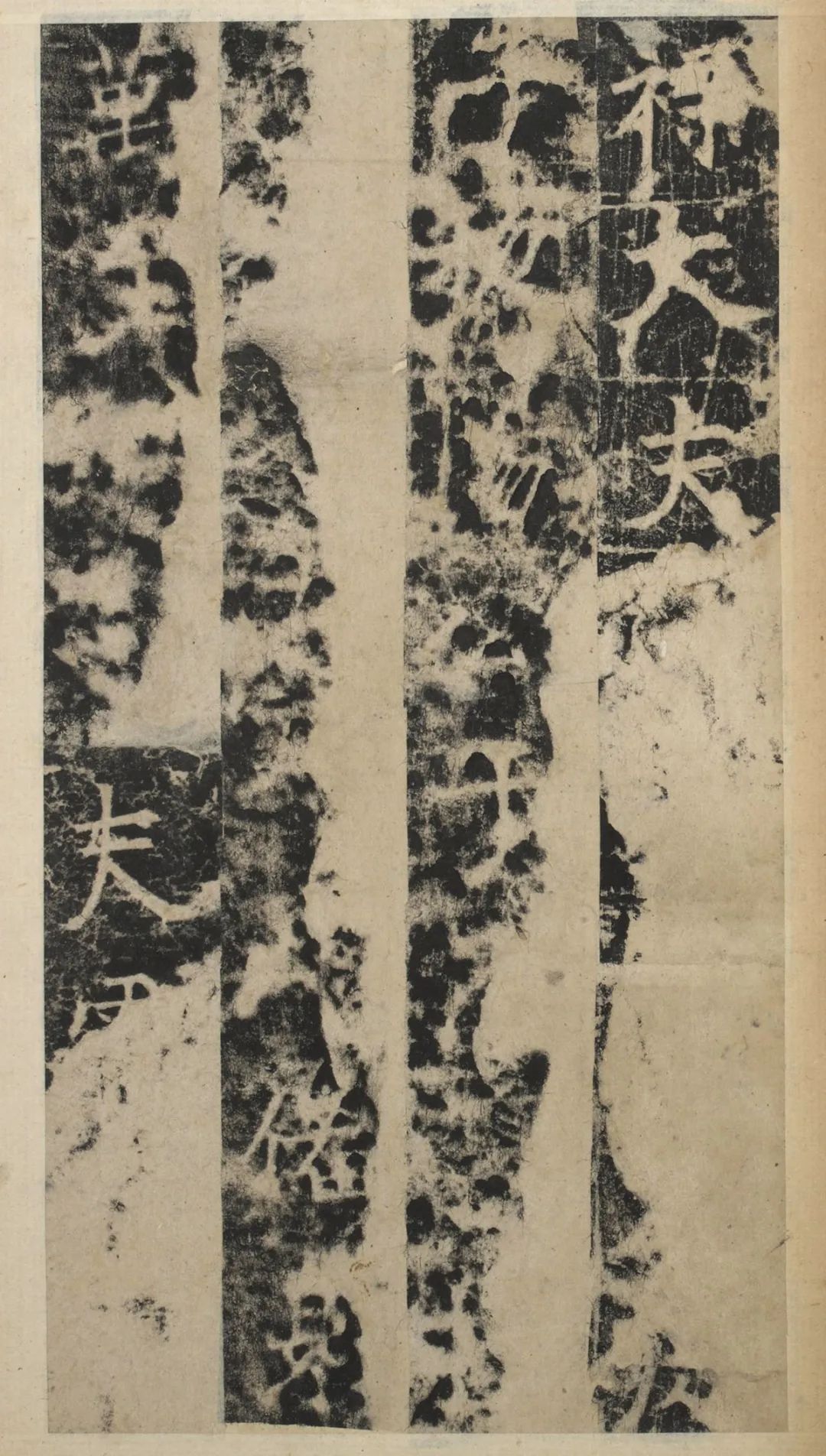 The Tang Dynasty regular script "Zhang Cong Stele" is dignified and ...