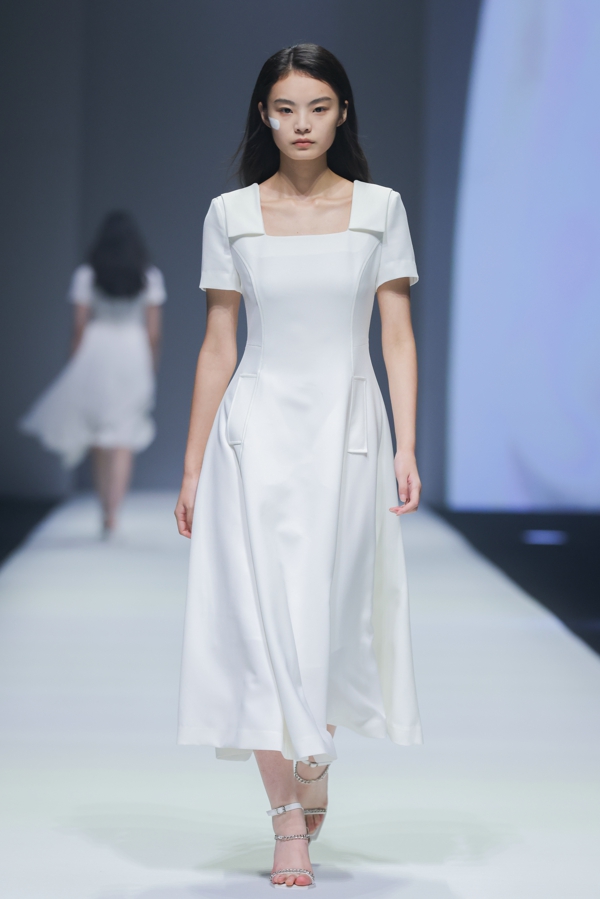 Incomplete complete, light luxury women's clothing LYN FONG 2023S/S ...