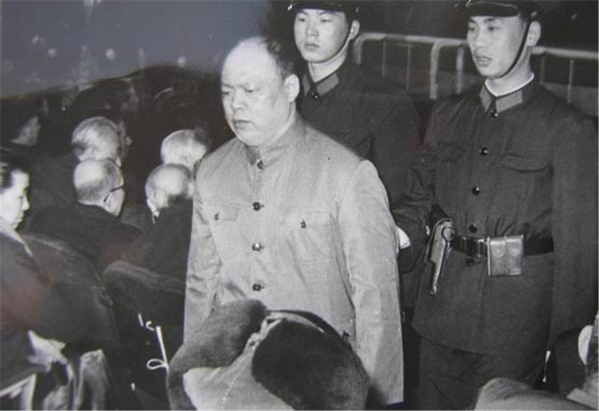 The real video of the Gang of Four's trial. How did they react when ...