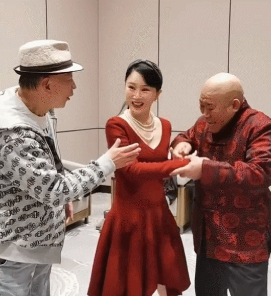 Du Xudong and Li Ming's behavior sparked heated discussions, he held ...