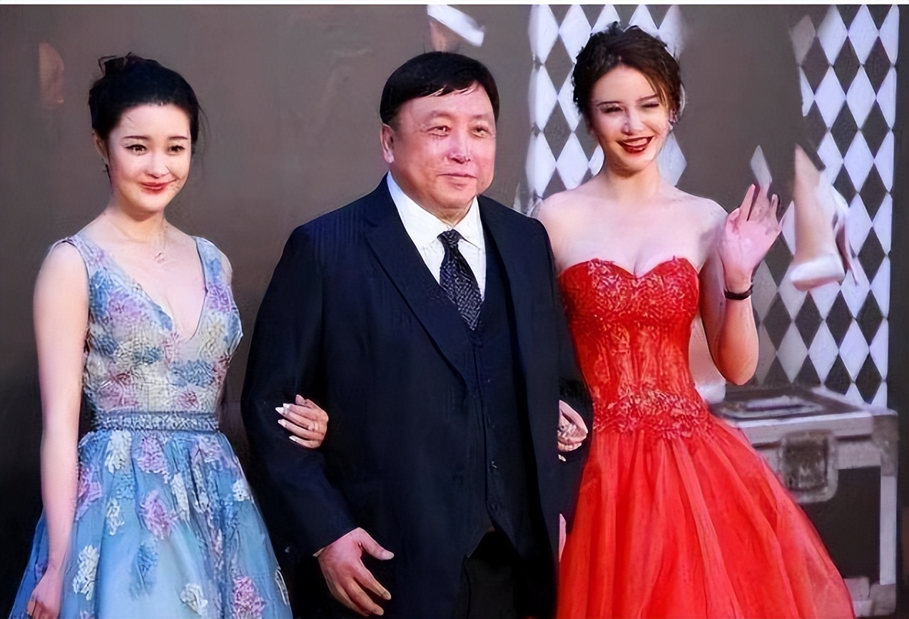 Wang Jing: It's all female stars who come to my door and give me ...