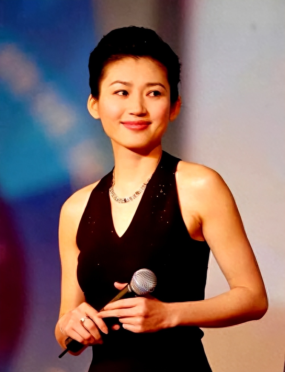 CCTV No. 1 Miss Wang Xiaoya: She was married to a rich man for the first time, and a high ...