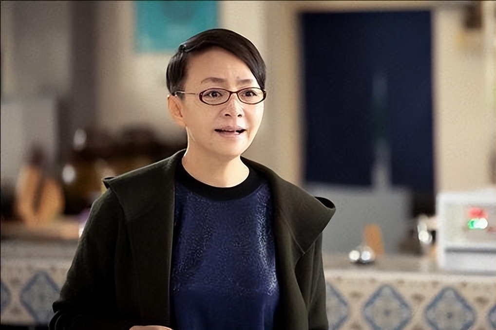 Song Dandan: Tear off the two labels firmly attached to her body, a woman who is very cruel to ...