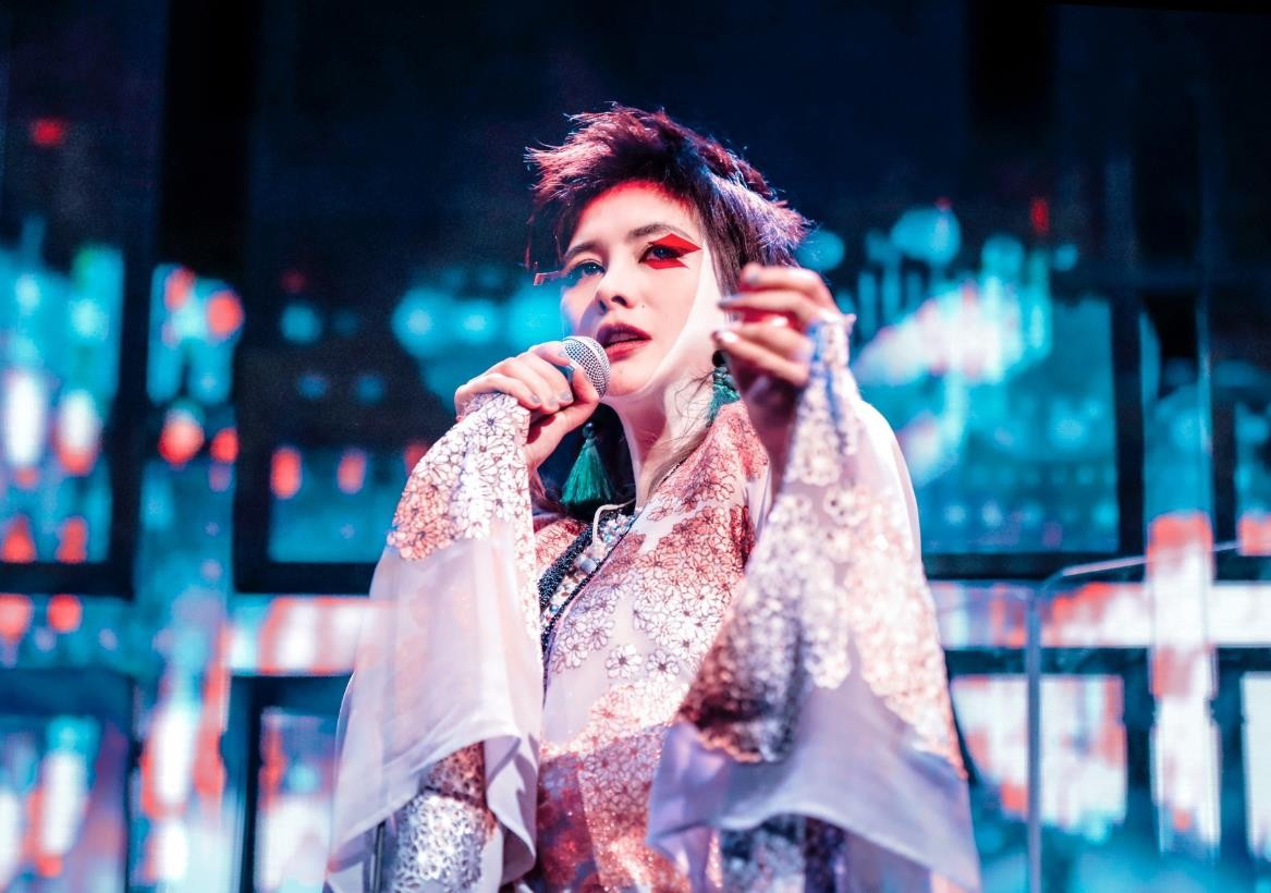 "Anti-bone daughter" He Chaoyi: I don't like being a celebrity and ran to film, Minghan's father ...