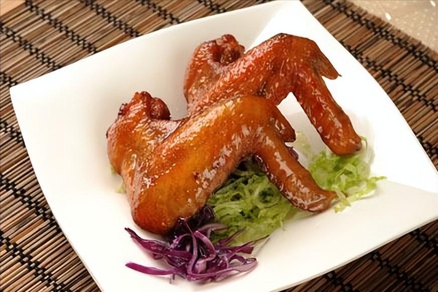 The process of delicious chicken wings - iNEWS