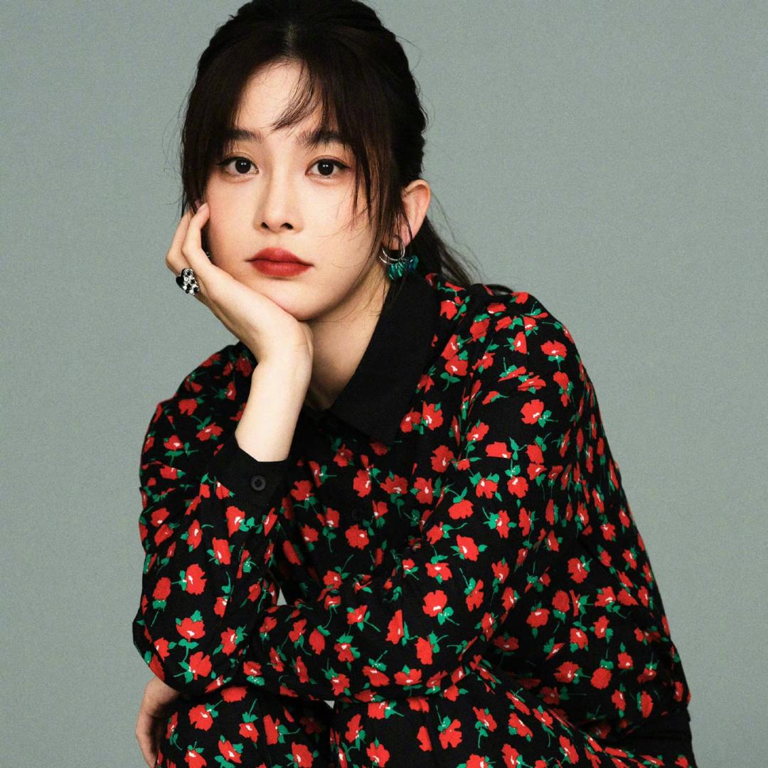 Little Gossip, Yang Mi, Tang Yan, Yao Chen, Zhao Yingzi, Chen Feiyu ...