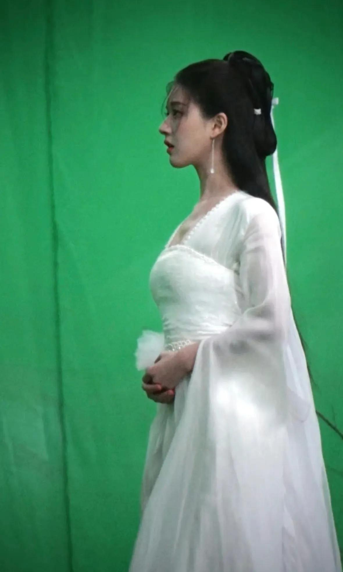 Zhao Lusi [God Hidden] Reuters Dreams Back to Li Leyan - iNEWS