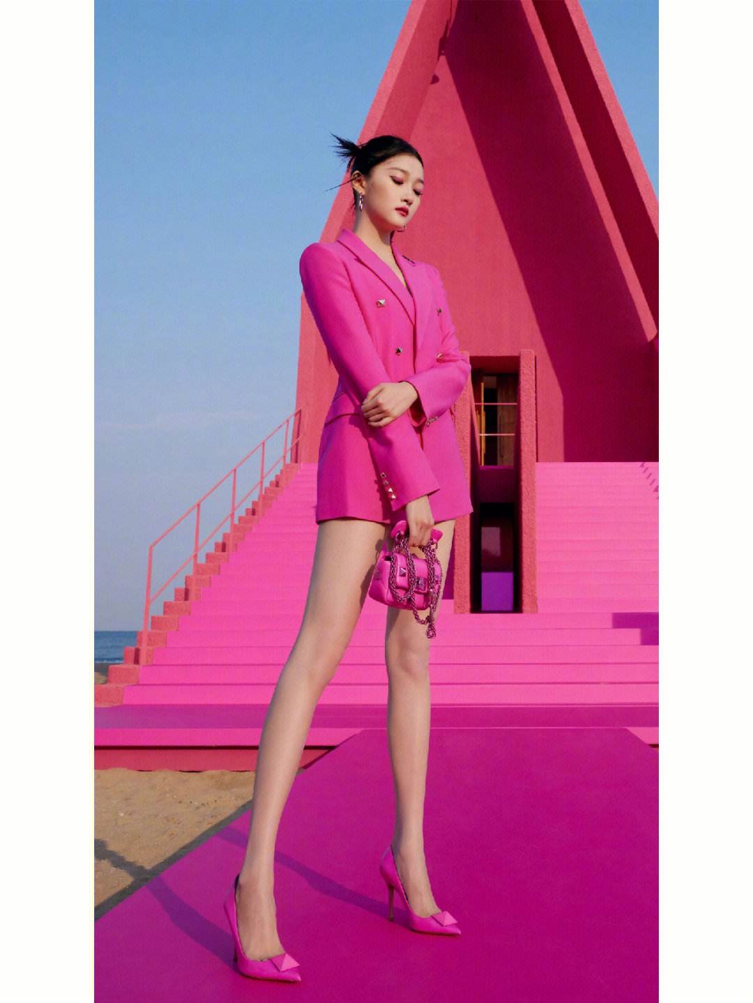 The four big legs in the entertainment industry, Guan Xiaotong, Li Xirui, Sun Qian and Sun Yi ...