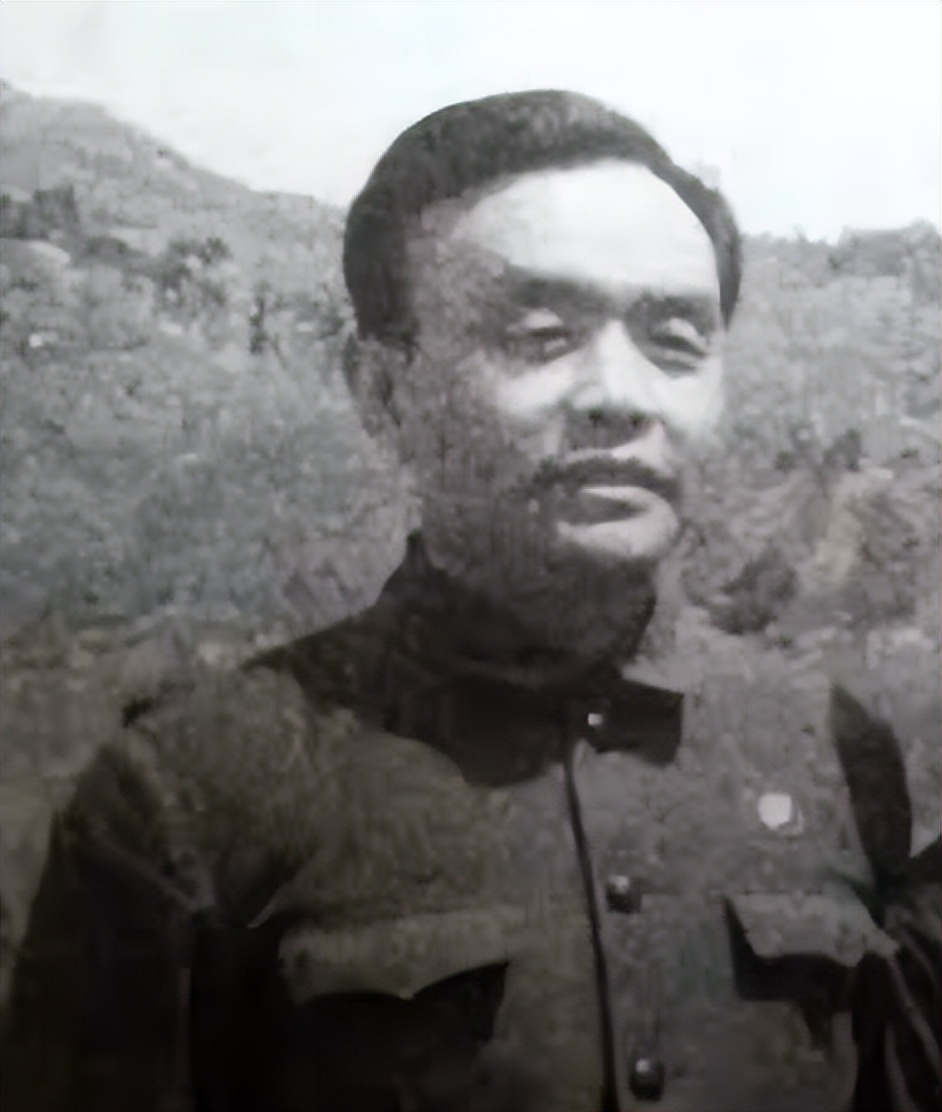 He was a confidant of Jiang Qing, who was dismissed after smashing the ...