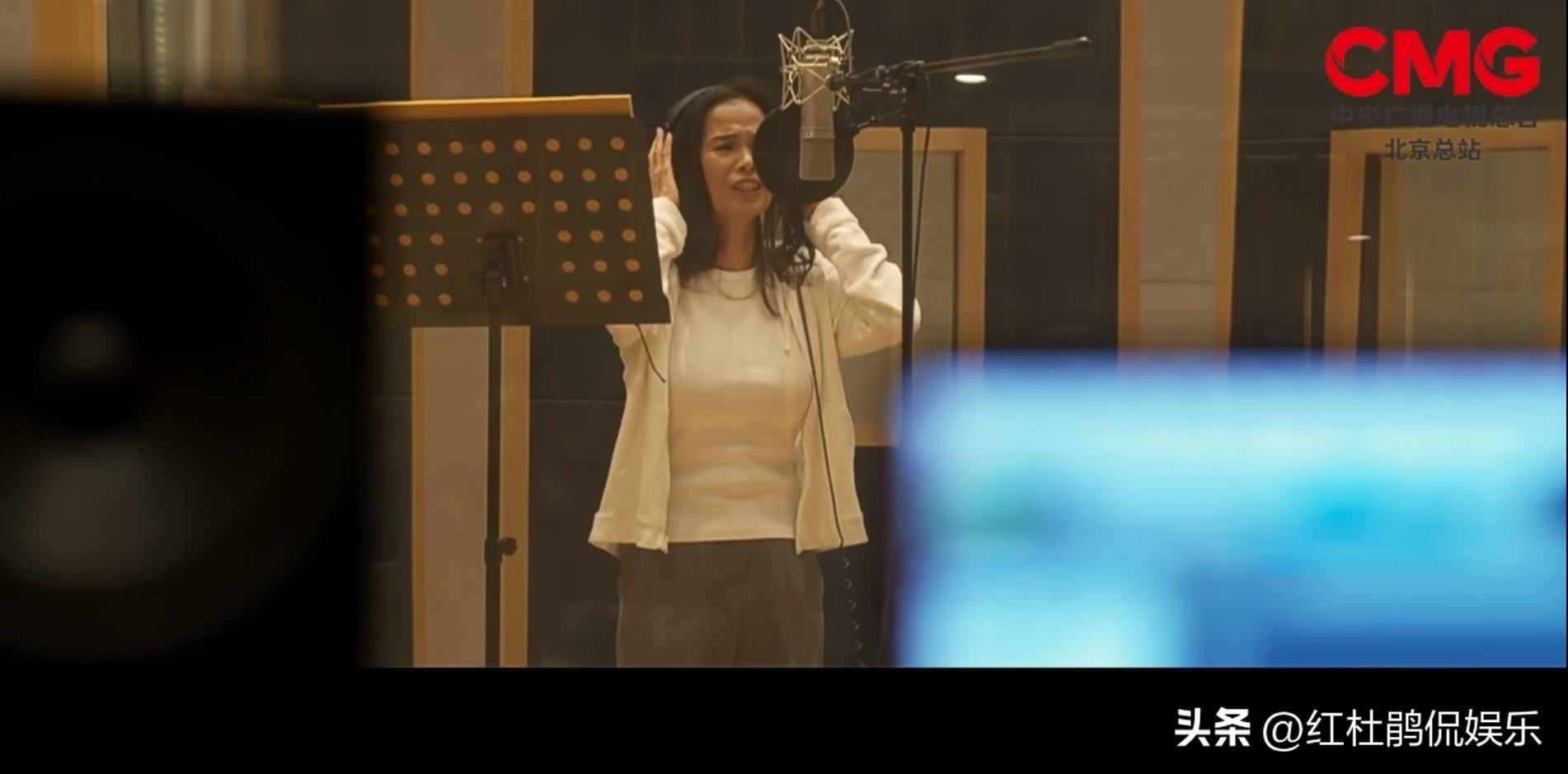 59-year-old singer Wei Wei came back and sang classic songs again ...