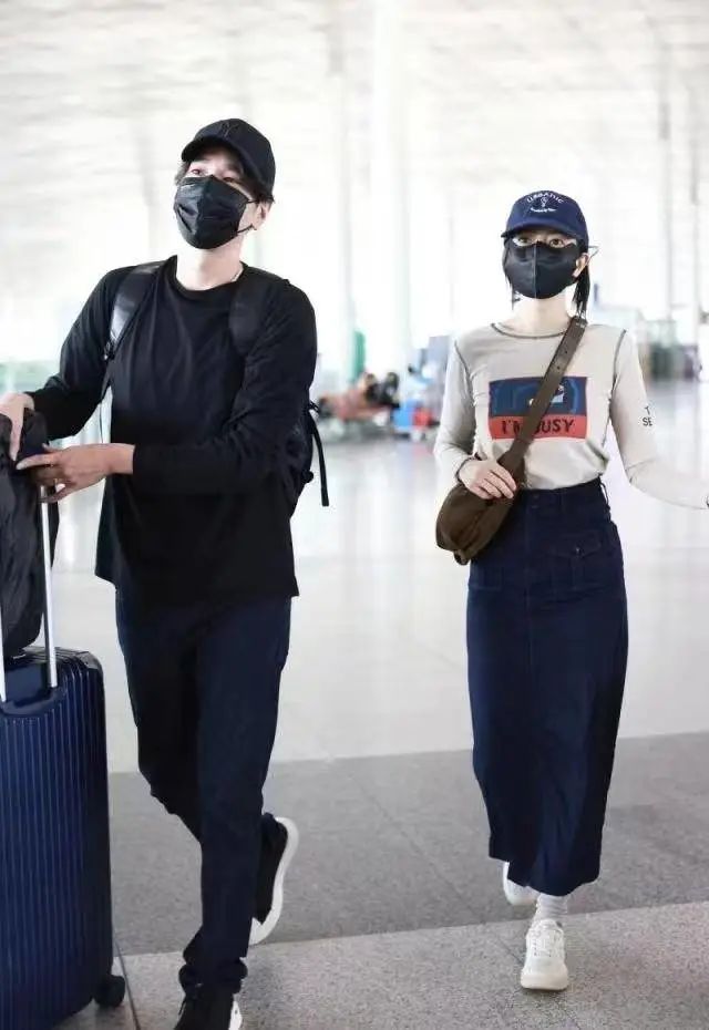 Bold breakthrough! Gao Yuanyuan's stunning swimsuit dress on the red ...