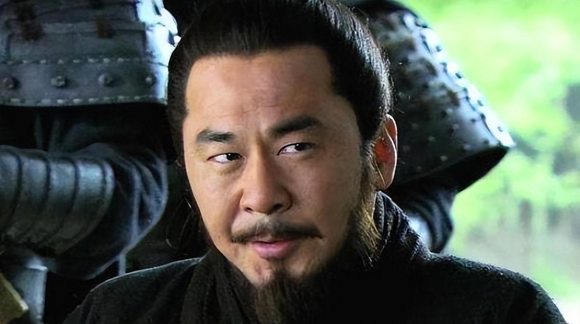 He looks like a eunuch and plays the role of an emperor! What is the ...