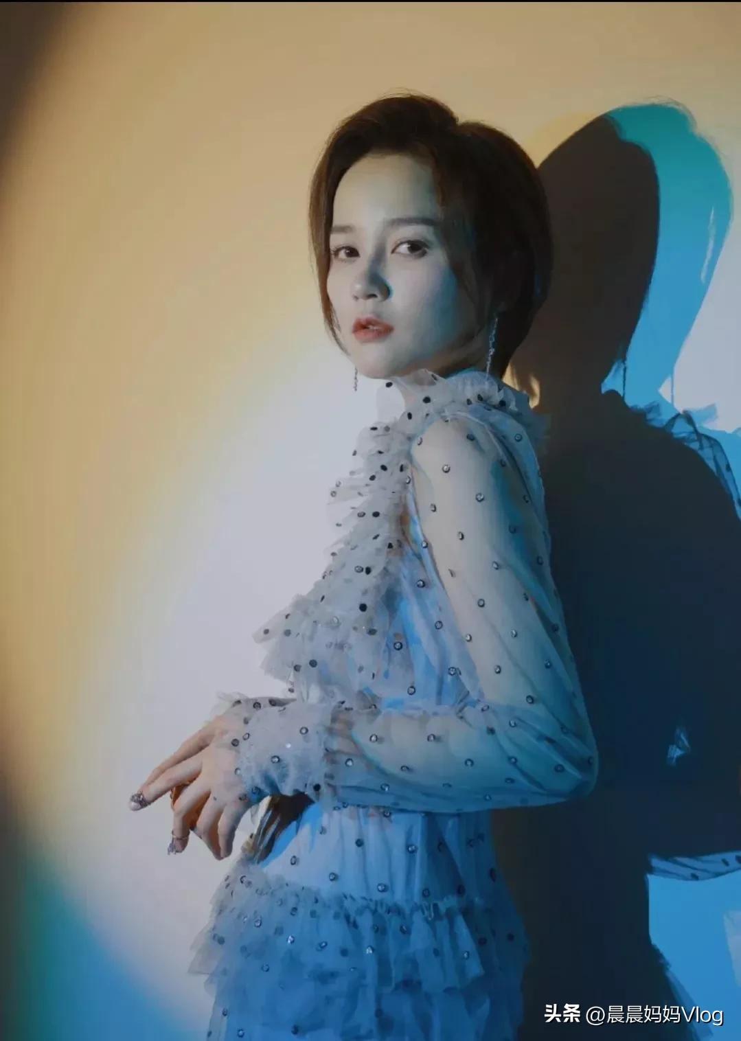 Share pictures - temperament goddess Cheng Xiang - iNEWS