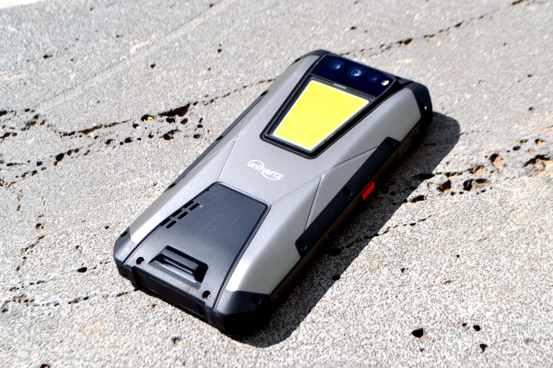 Breakthrough imagination! The most hardcore TANK three-proof mobile ...