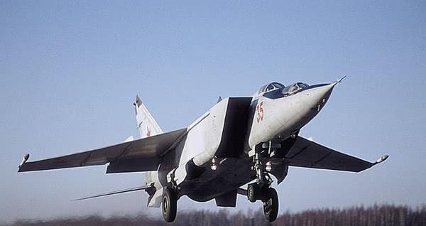 Pilots are scared to death of parachuting! The 33-ton fighter jet ...