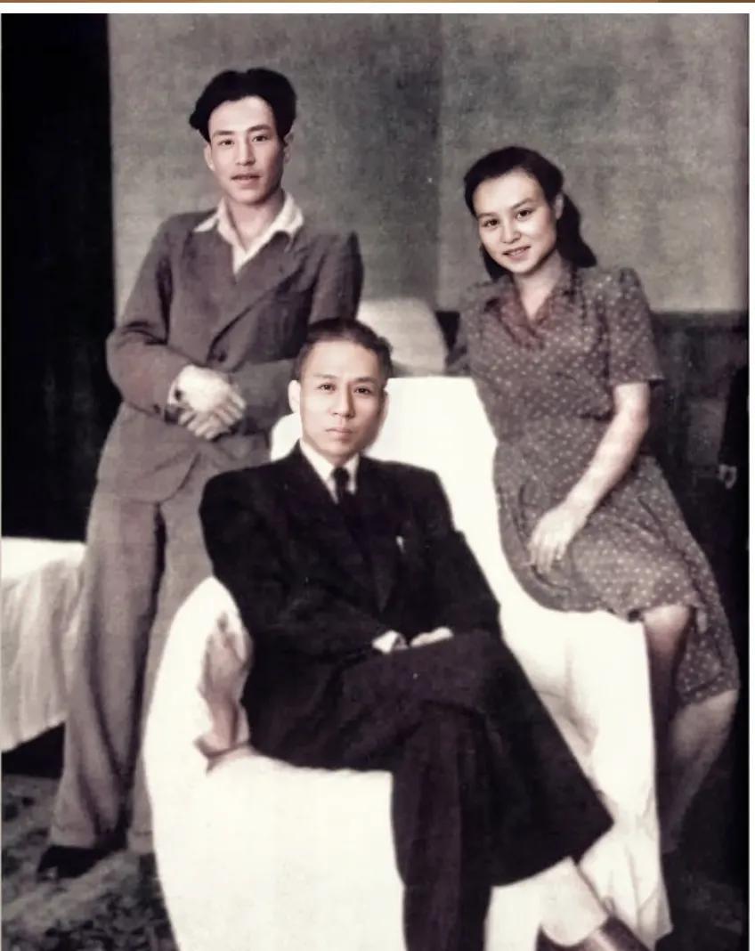 In 1959, a rare group photo of Liu Shaoqi and his son and daughter, he ...