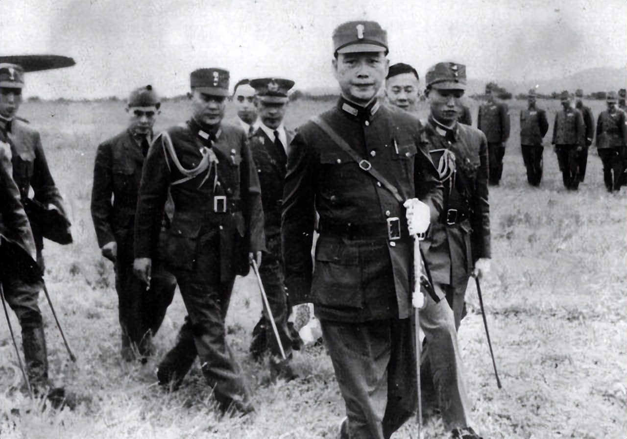 The last three military spies in the mainland left a group photo in ...