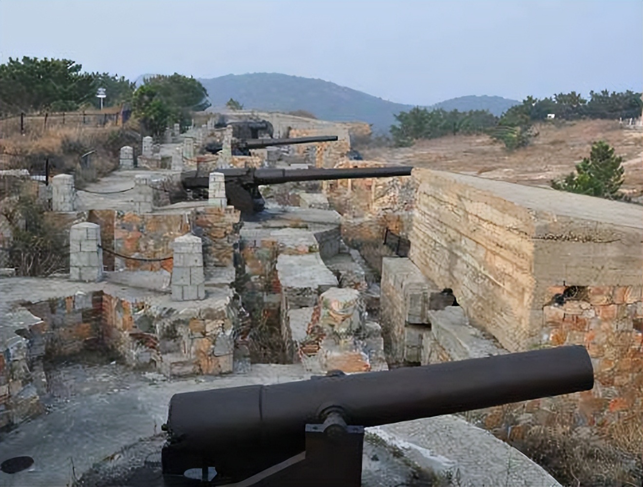 In the late Qing Dynasty, coastal defense and frontier defense were ...