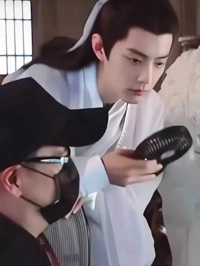 Xiao Zhan's "Shooting the Condor" is well-prepared and often goes through one by one, and ...