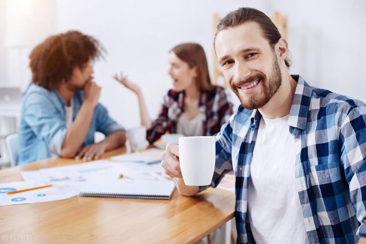 The scheming collocation of professionals in the workplace: how to wear ...