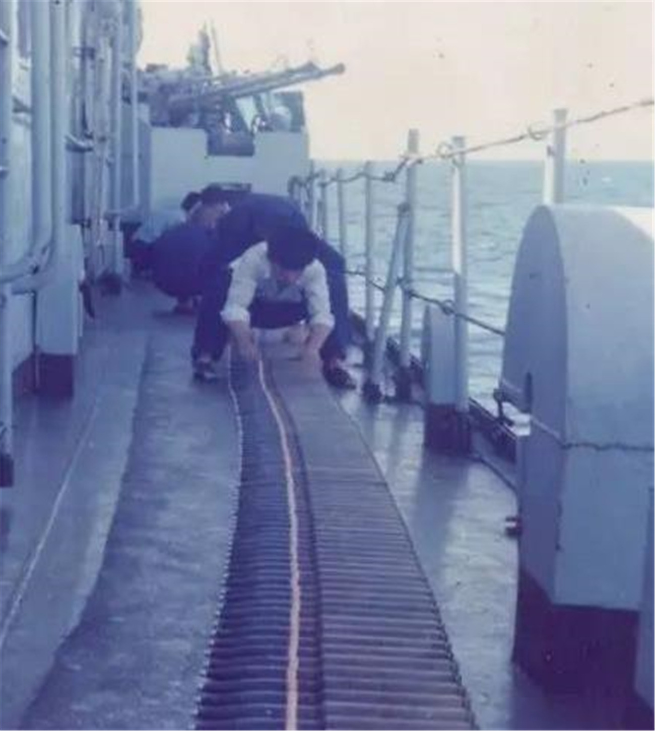 Direct attack on the Sino-Vietnamese Chigua Reef naval battle in 1988 ...