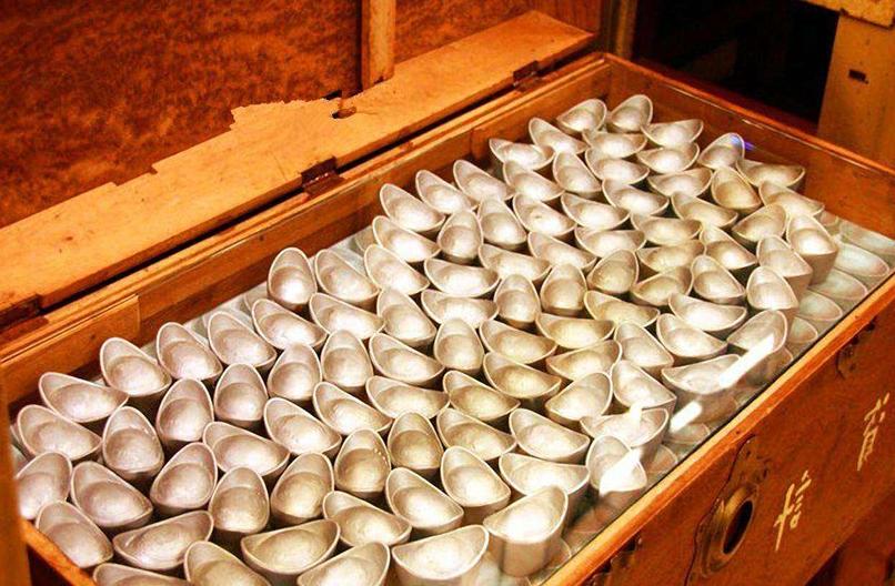 What did ancient silver look like? Tooth marks all over the place, so ...