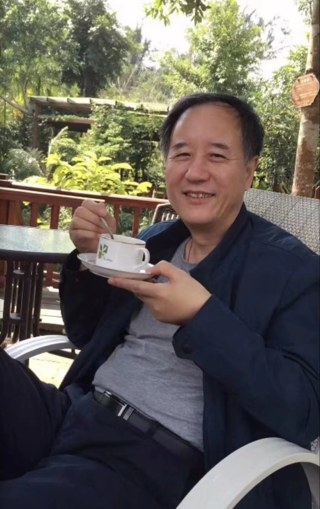 "Dew Condensing Thousand Pieces of Jade Chrysanthemum Disperse a ...