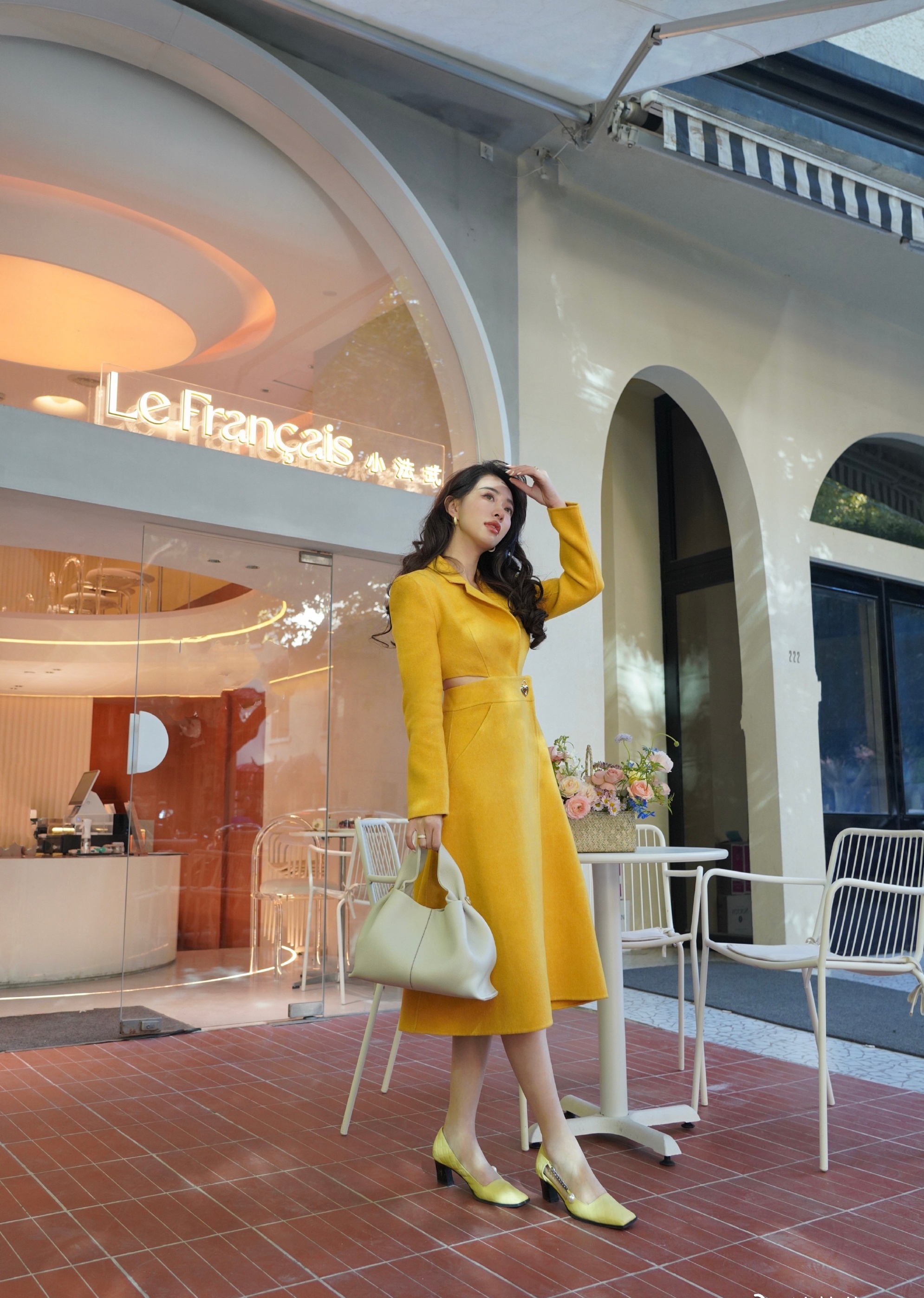 Internet fashion celebrity Shen Yunfei posted the latest photo, wearing ...