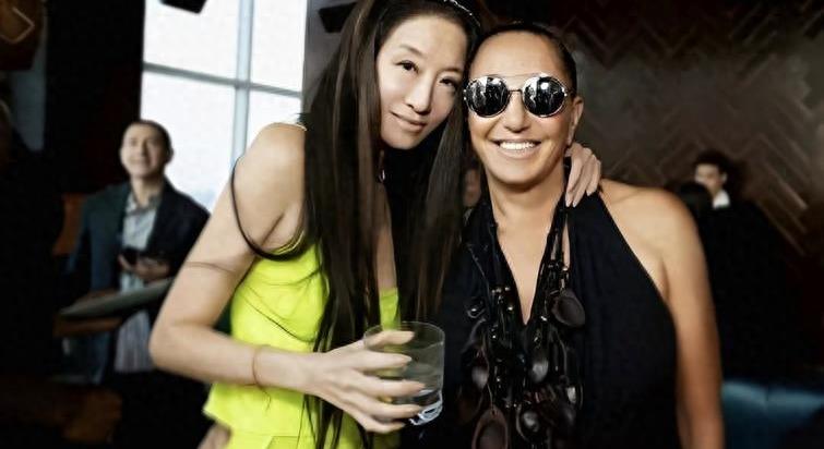 "Billionaire" Wang Weiwei: 74 years old looks like 23 years old, and there are constant suitors ...