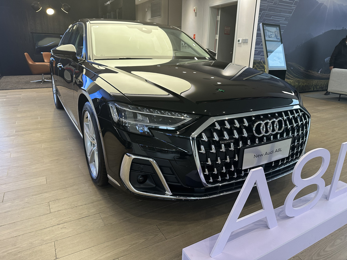 Majestic!22 facelifted Audi A8L 50TFSI selected real shots!Competitive enough to rival the ...