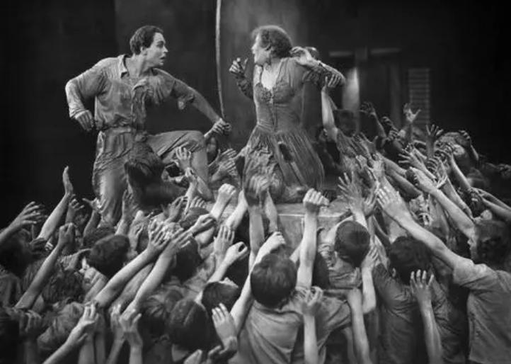 "Metropolis": the plot of the story? An expression of sociopolitical ...