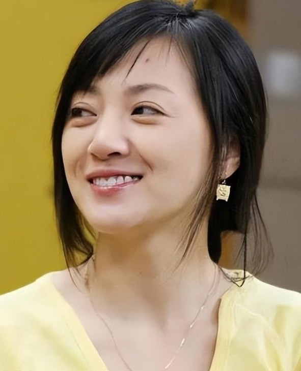 "Spring Festival Gala goddess Jin Yuting: From the peak of glory to ...