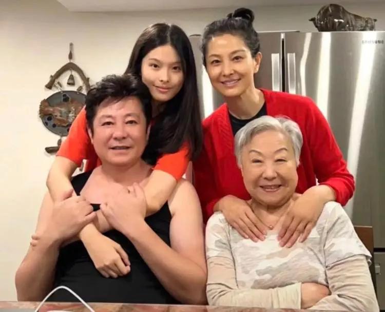 Sun Sihan's family's luxurious life in the United States has caused ...