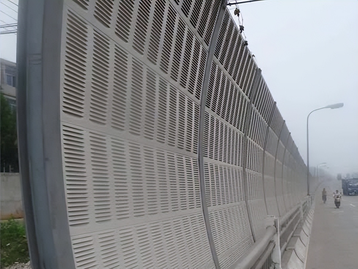 Why do road sound barriers often choose curved sound barriers - iNEWS