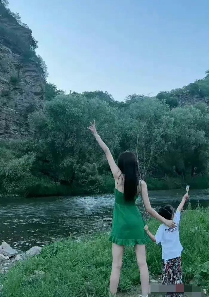 After the divorce, Sun Yi gave her daughter a fifth birthday - iNEWS