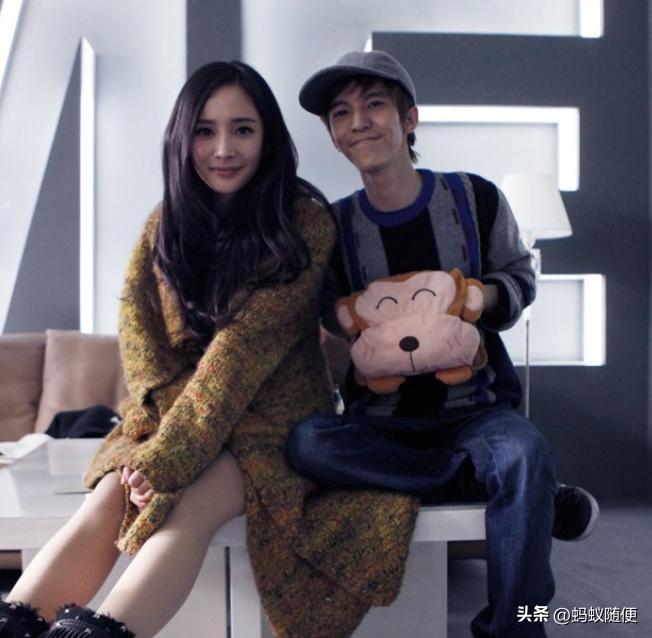 The latest photo of Yang Mi and Guo Jingming was exposed, and the two ...